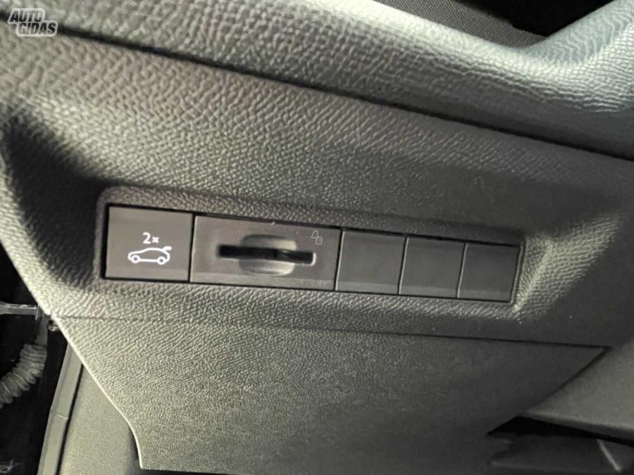 Melns Peugeot 308 2023 Viļņa, ar dzinēja tilpumu 1.20 L un nobraukumu 89 tūkst. km par 17900 €, foto 30 vietnē AUTOMOTO.COM.LV