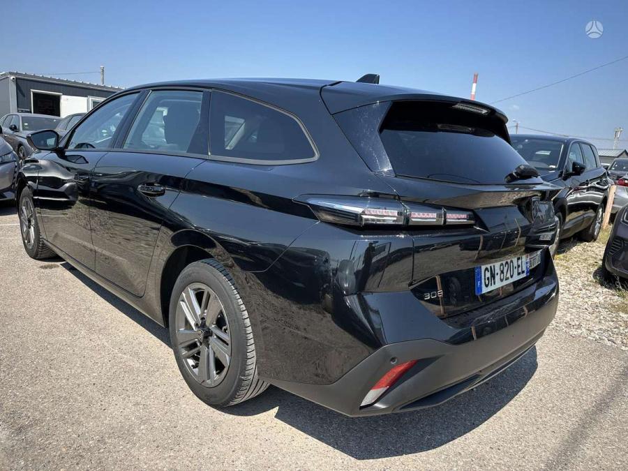 Black Peugeot 308 2023 in Vilnius, with an engine capacity of 1.20 L and mileage of 166 thousand km for 10647 €, photo 5 on AUTOMOTO.COM.LV