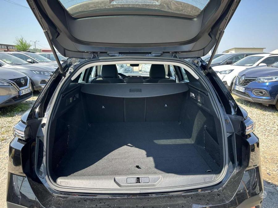 Black Peugeot 308 2023 in Vilnius, with an engine capacity of 1.20 L and mileage of 166 thousand km for 10647 €, photo 8 on AUTOMOTO.COM.LV