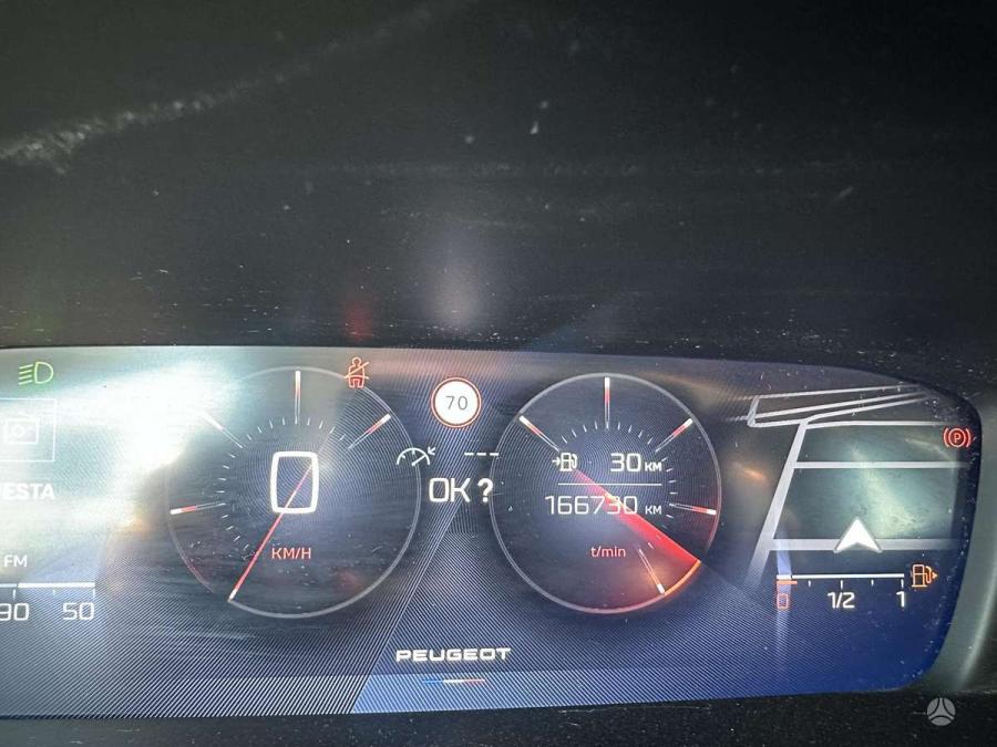 Black Peugeot 308 2023 in Vilnius, with an engine capacity of 1.20 L and mileage of 166 thousand km for 10647 €, photo 13 on AUTOMOTO.COM.LV