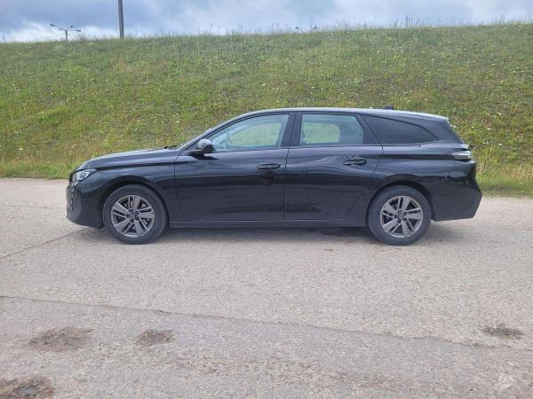 Black Peugeot 308 2023 in Vilnius, with an engine capacity of 1.20 L and mileage of 123 thousand km for 10648 €, photo 3 on AUTOMOTO.COM.LV