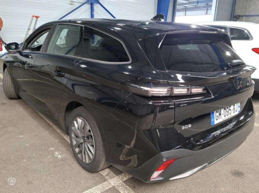 Black Peugeot 308 2023 in Vilnius, with an engine capacity of 1.20 L and mileage of 167 thousand km for 10042 €, photo 3 on AUTOMOTO.COM.LV