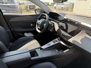 Melns Peugeot 308 2023 Marijampole, ar dzinēja tilpumu 1.50 L un nobraukumu 153 tūkst. km par 14514 €, foto 19 vietnē AUTOMOTO.COM.LV