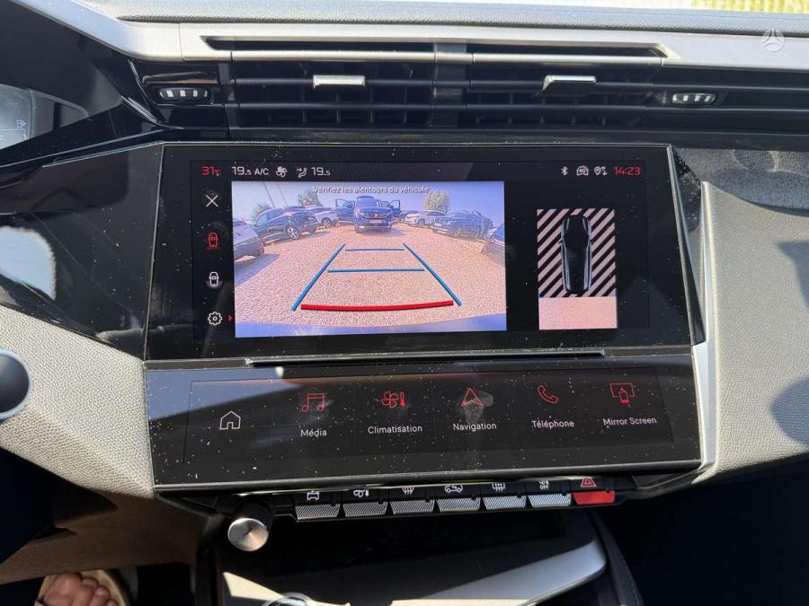 Melns Peugeot 308 2023 Marijampole, ar dzinēja tilpumu 1.50 L un nobraukumu 153 tūkst. km par 14514 €, foto 37 vietnē AUTOMOTO.COM.LV