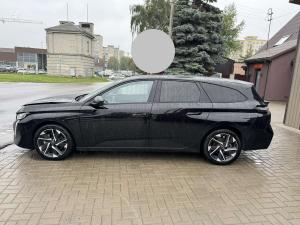 Melns Peugeot 308 2023 Kauņa, ar dzinēja tilpumu 1.20 L un nobraukumu 42 tūkst. km par 11900 €, foto 3 vietnē AUTOMOTO.COM.LV