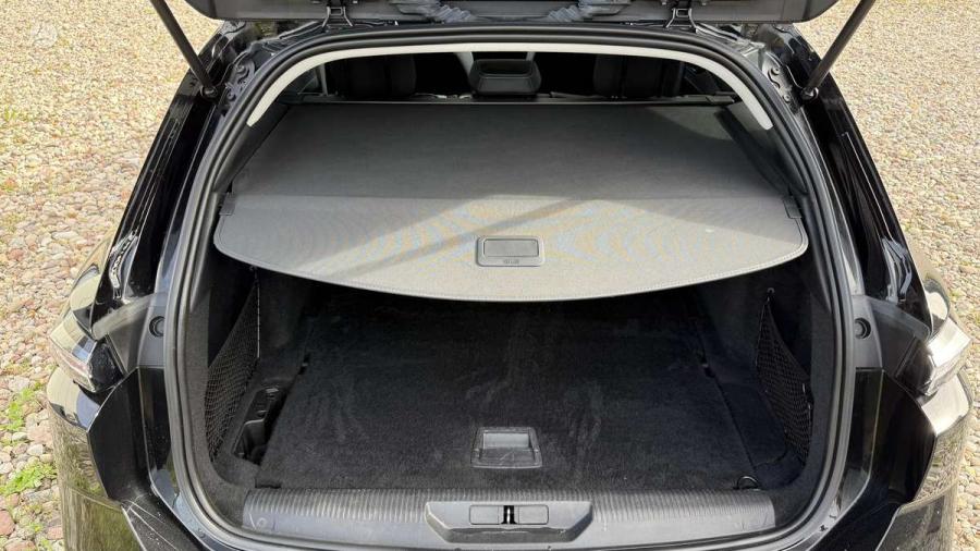 Black Peugeot 308 2023 in Vilnius, with an engine capacity of 1.20 L and mileage of 155 thousand km for 11979 €, photo 19 on AUTOMOTO.COM.LV
