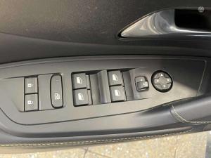Black Peugeot 308 2023 in Vilnius, with an engine capacity of 1.20 L and mileage of 89 thousand km for 16900 €, photo 35 on AUTOMOTO.COM.LV