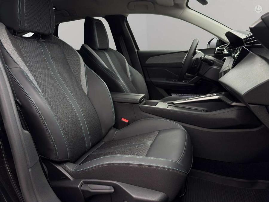 Melns Peugeot 308 2025 Kauņa, ar dzinēja tilpumu 1.20 L un nobraukumu 9 tūkst. km par 22999 €, foto 9 vietnē AUTOMOTO.COM.LV
