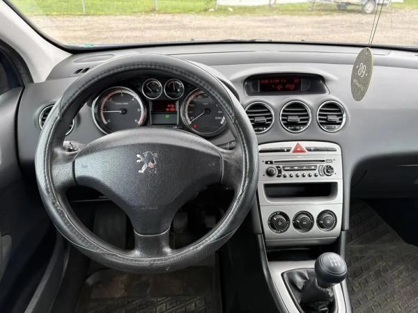 Blue Peugeot 308 2008 in Daugavpils, with an engine capacity of 1.60 L and mileage of 191 thousand km for 1800 €, photo 10 on AUTOMOTO.COM.LV