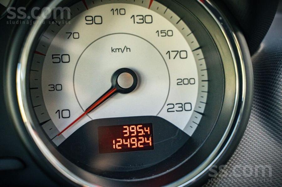 Blue Peugeot 308 2009 in Riga, with an engine capacity of 1.60 L and mileage of 125 thousand km for 1990 €, photo 9 on AUTOMOTO.COM.LV