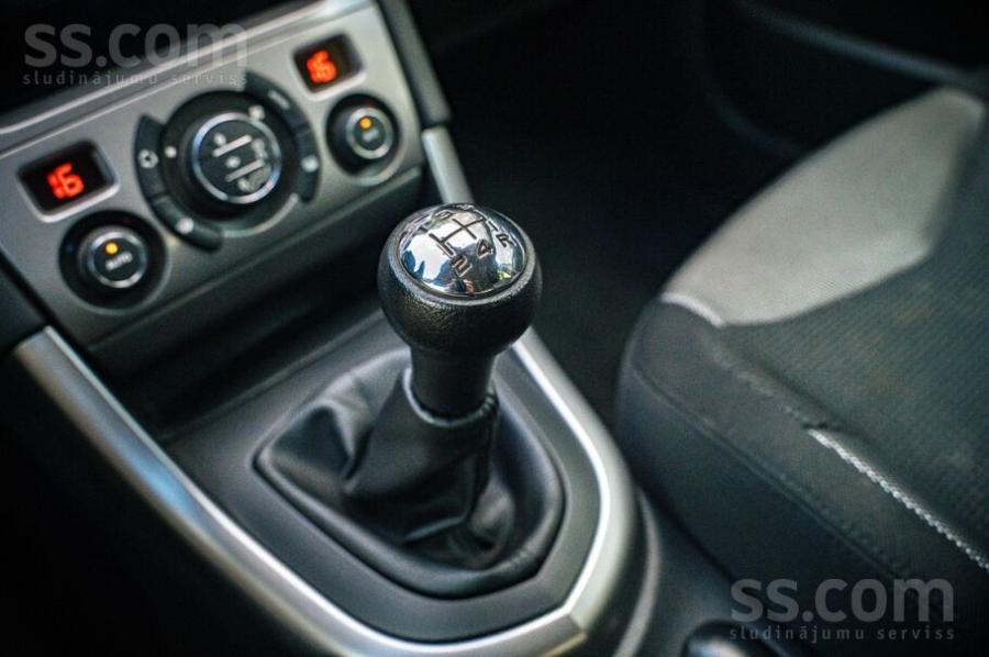 Blue Peugeot 308 2009 in Riga, with an engine capacity of 1.60 L and mileage of 125 thousand km for 1990 €, photo 11 on AUTOMOTO.COM.LV