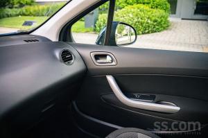 Blue Peugeot 308 2009 in Riga, with an engine capacity of 1.60 L and mileage of 125 thousand km for 1990 €, photo 15 on AUTOMOTO.COM.LV