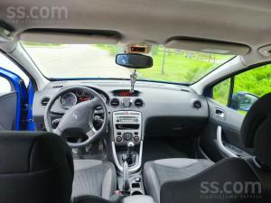 Blue Peugeot 308 2009 in Aizkraukle, with an engine capacity of 1.60 L and mileage of 263 thousand km for 2000 €, photo 4 on AUTOMOTO.COM.LV