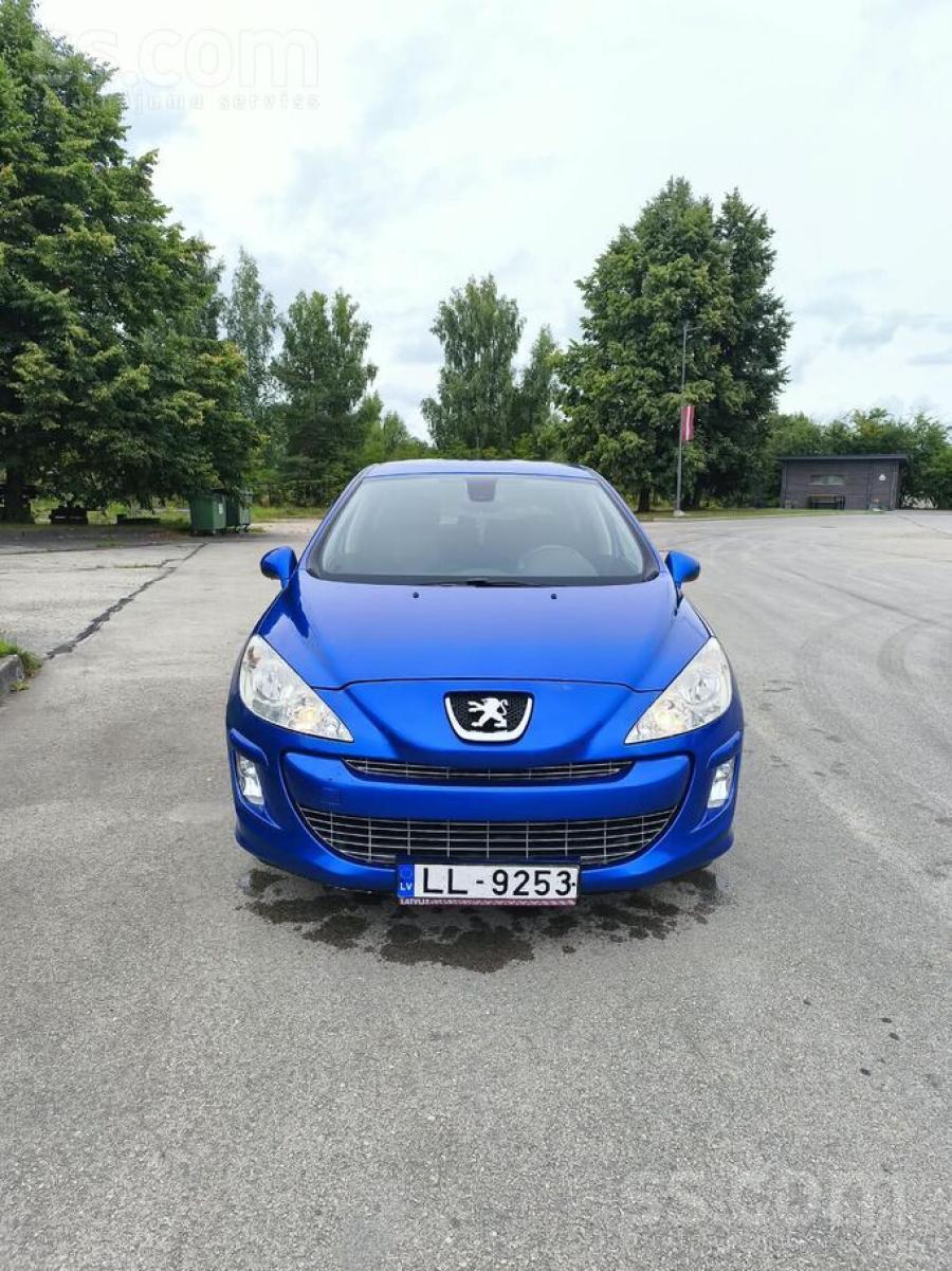 Blue Peugeot 308 2009 in Aizkraukle, with an engine capacity of 1.60 L and mileage of 263 thousand km for 2000 €, photo 5 on AUTOMOTO.COM.LV