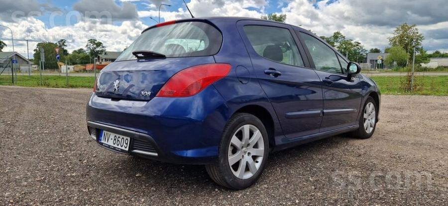 Blue Peugeot 308 2010 in Daugavpils, with an engine capacity of 1.60 L and mileage of 203 thousand km for 3850 €, photo 5 on AUTOMOTO.COM.LV