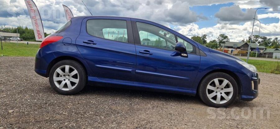 Blue Peugeot 308 2010 in Daugavpils, with an engine capacity of 1.60 L and mileage of 203 thousand km for 3850 €, photo 6 on AUTOMOTO.COM.LV