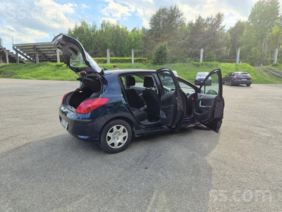 Zils Peugeot 308 2010 Rīga, ar dzinēja tilpumu 1.60 L un nobraukumu 194 tūkst. km par 1500 €, foto 8 vietnē AUTOMOTO.COM.LV