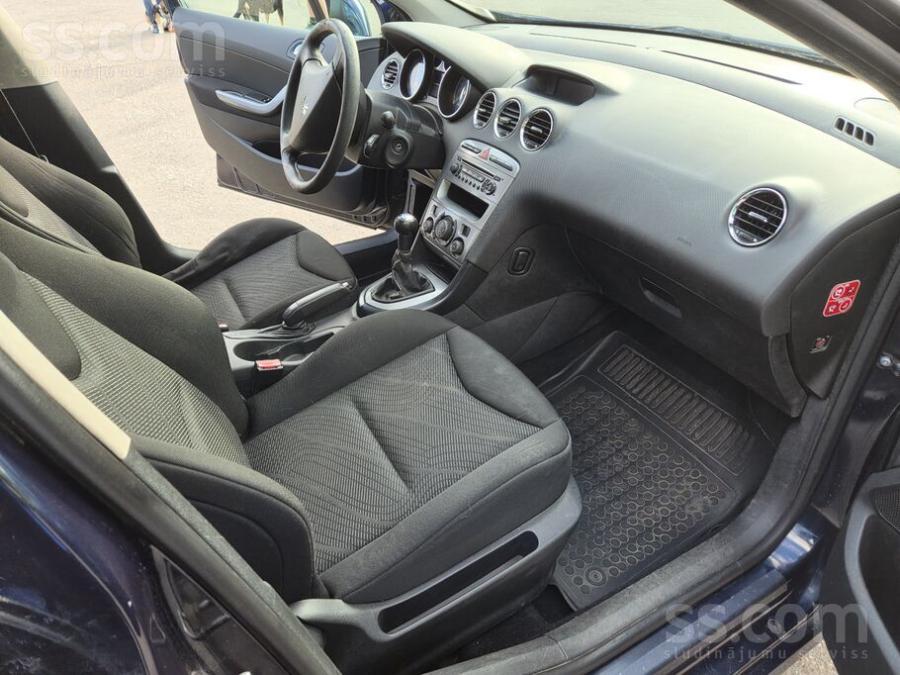 Zils Peugeot 308 2010 Rīga, ar dzinēja tilpumu 1.60 L un nobraukumu 194 tūkst. km par 1500 €, foto 9 vietnē AUTOMOTO.COM.LV