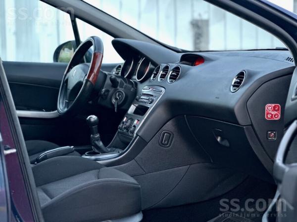 Blue Peugeot 308 2010 in Jelgava, with an engine capacity of 1.60 L and mileage of 194 thousand km for 1750 €, photo 9 on AUTOMOTO.COM.LV