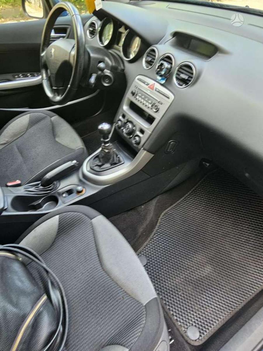 Blue Peugeot 308 2010 in Vilnius, with an engine capacity of 1.56 L and mileage of 283 thousand km for 2200 €, photo 14 on AUTOMOTO.COM.LV
