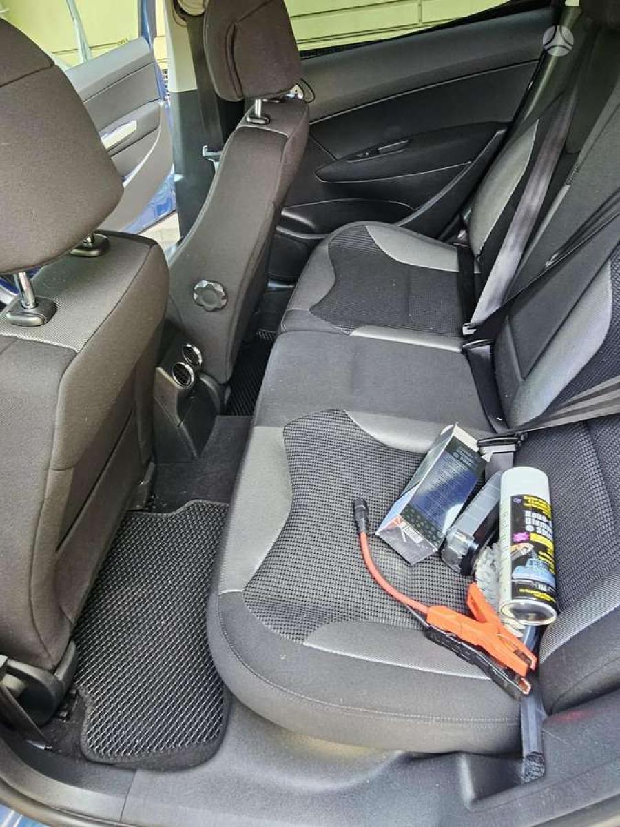 Blue Peugeot 308 2010 in Vilnius, with an engine capacity of 1.56 L and mileage of 283 thousand km for 2200 €, photo 17 on AUTOMOTO.COM.LV