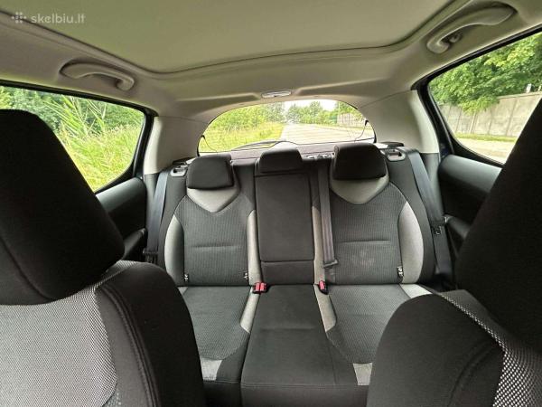 Blue Peugeot 308 2011 in Siauliai, with an engine capacity of 1.60 L and mileage of 139 thousand km for 3000 €, photo 6 on AUTOMOTO.COM.LV