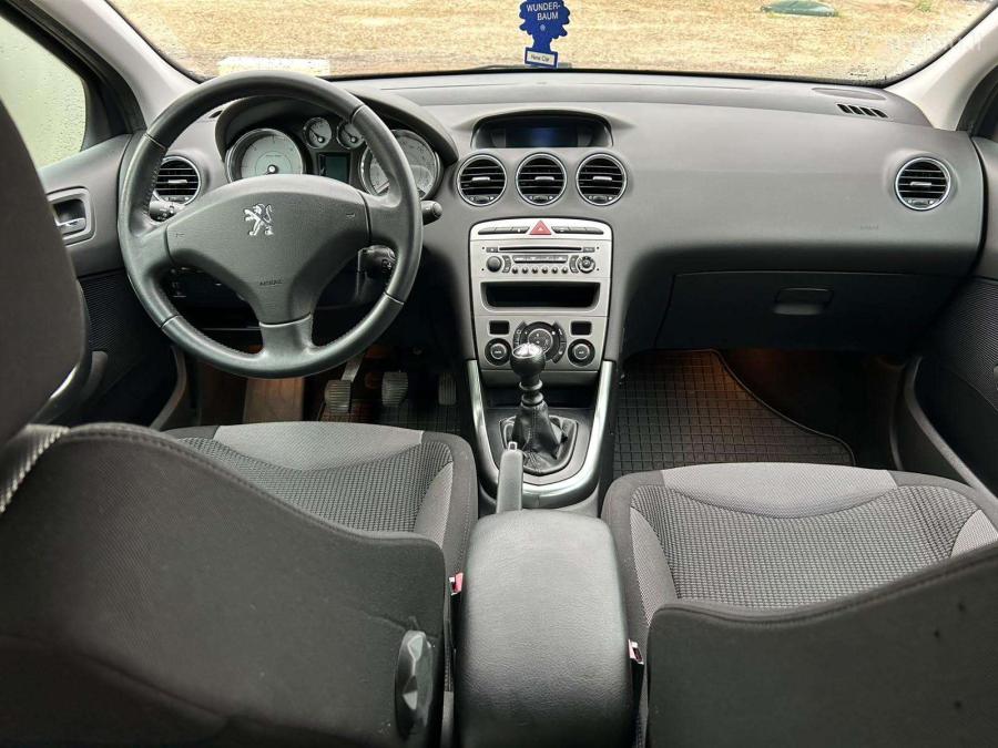 Blue Peugeot 308 2011 in Siauliai, with an engine capacity of 1.60 L and mileage of 139 thousand km for 3000 €, photo 8 on AUTOMOTO.COM.LV