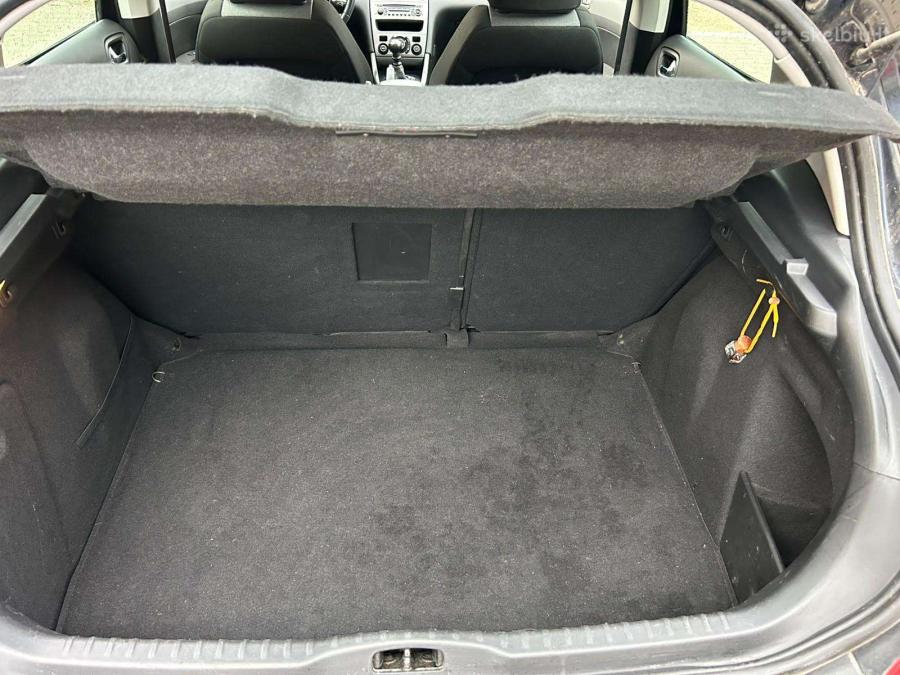 Blue Peugeot 308 2011 in Siauliai, with an engine capacity of 1.60 L and mileage of 139 thousand km for 3000 €, photo 10 on AUTOMOTO.COM.LV