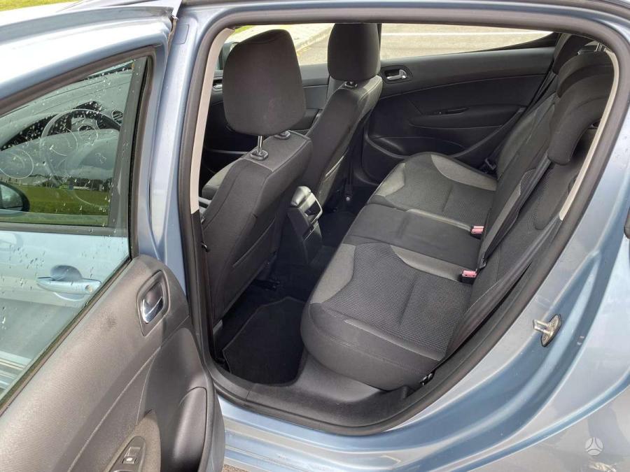 Zils Peugeot 308 2011 Klaipėda, ar dzinēja tilpumu 1.60 L un nobraukumu 207 tūkst. km par 2200 €, foto 12 vietnē AUTOMOTO.COM.LV