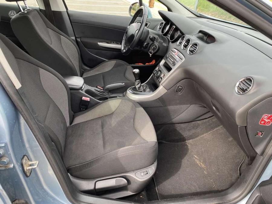 Zils Peugeot 308 2011 Klaipėda, ar dzinēja tilpumu 1.60 L un nobraukumu 207 tūkst. km par 2200 €, foto 14 vietnē AUTOMOTO.COM.LV