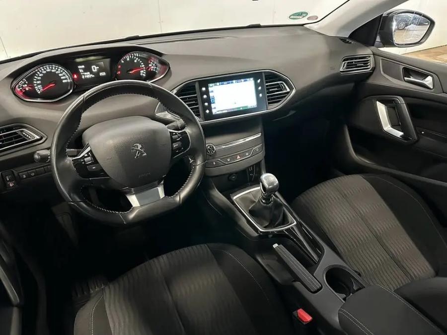 Zils Peugeot 308 2014 Jūrmala, ar dzinēja tilpumu 1.60 L un nobraukumu 214 tūkst. km par 5750 €, foto 23 vietnē AUTOMOTO.COM.LV
