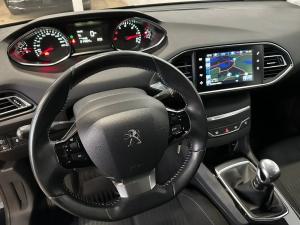 Zils Peugeot 308 2014 Jūrmala, ar dzinēja tilpumu 1.60 L un nobraukumu 214 tūkst. km par 5750 €, foto 24 vietnē AUTOMOTO.COM.LV