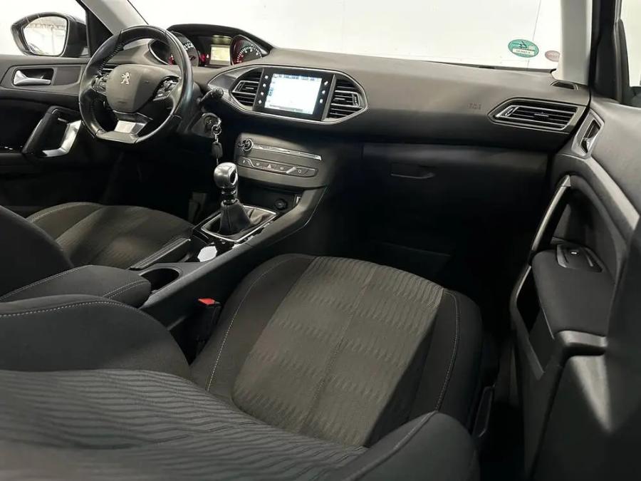 Zils Peugeot 308 2014 Jūrmala, ar dzinēja tilpumu 1.60 L un nobraukumu 214 tūkst. km par 5750 €, foto 27 vietnē AUTOMOTO.COM.LV
