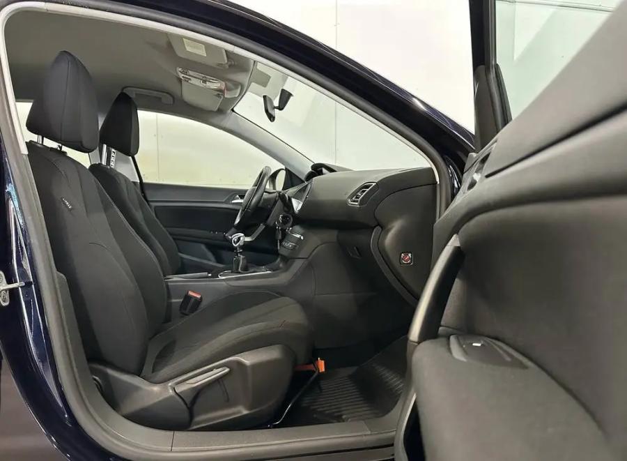 Zils Peugeot 308 2014 Jūrmala, ar dzinēja tilpumu 1.60 L un nobraukumu 214 tūkst. km par 5750 €, foto 28 vietnē AUTOMOTO.COM.LV