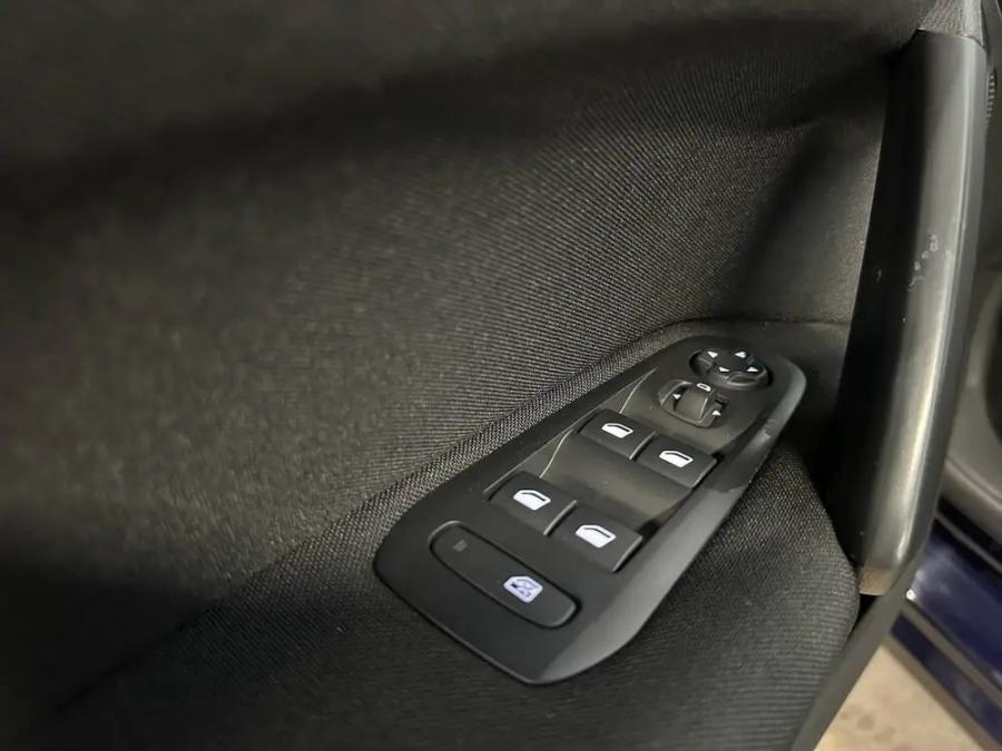 Zils Peugeot 308 2014 Jūrmala, ar dzinēja tilpumu 1.60 L un nobraukumu 214 tūkst. km par 5750 €, foto 37 vietnē AUTOMOTO.COM.LV
