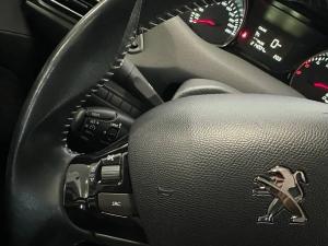 Zils Peugeot 308 2014 Jūrmala, ar dzinēja tilpumu 1.60 L un nobraukumu 214 tūkst. km par 5750 €, foto 47 vietnē AUTOMOTO.COM.LV