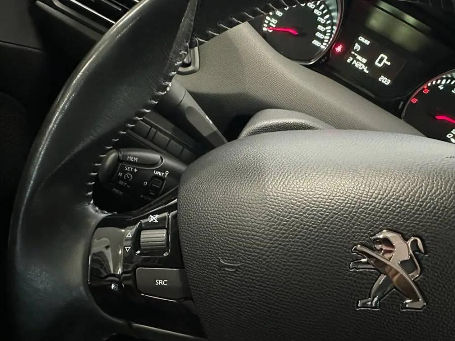 Zils Peugeot 308 2014 Jūrmala, ar dzinēja tilpumu 1.60 L un nobraukumu 214 tūkst. km par 5750 €, foto 47 vietnē AUTOMOTO.COM.LV