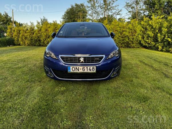 Blue Peugeot 308 2015 in Bauska, with an engine capacity of 1.20 L and mileage of 115 thousand km for 7000 €, photo 8 on AUTOMOTO.COM.LV