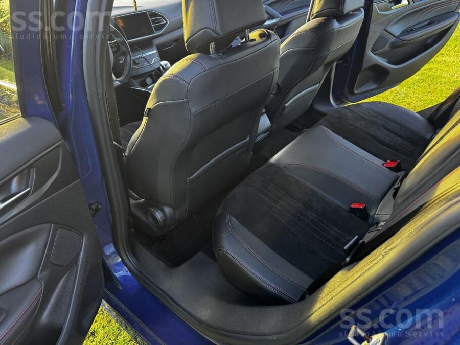 Zils Peugeot 308 2015 Bauska, ar dzinēja tilpumu 1.20 L un nobraukumu 115 tūkst. km par 7000 €, foto 13 vietnē AUTOMOTO.COM.LV