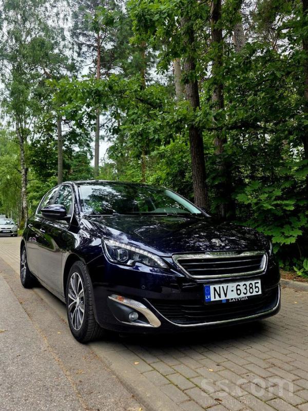 Blue Peugeot 308 2016 in Riga, with an engine capacity of 1.60 L and mileage of 223 thousand km for 6700 €, photo 5 on AUTOMOTO.COM.LV