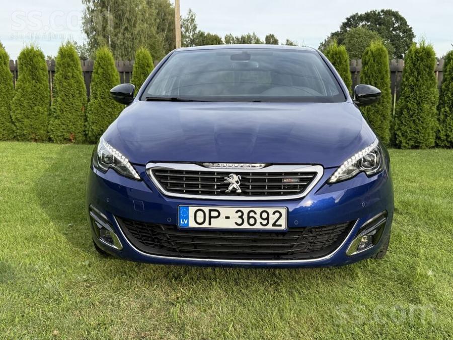 Blue Peugeot 308 2016 in Jelgava, with an engine capacity of 1.20 L and mileage of 166 thousand km for 6990 €, photo 4 on AUTOMOTO.COM.LV