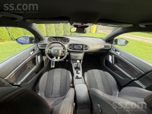 Blue Peugeot 308 2016 in Jelgava, with an engine capacity of 1.20 L and mileage of 166 thousand km for 6990 €, photo 12 on AUTOMOTO.COM.LV