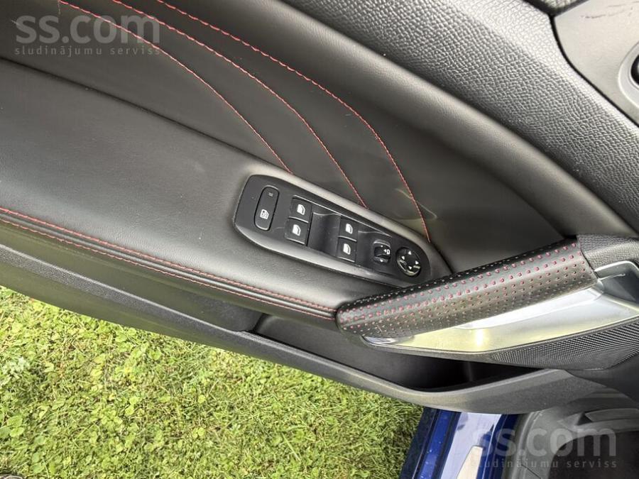 Blue Peugeot 308 2016 in Jelgava, with an engine capacity of 1.20 L and mileage of 166 thousand km for 6990 €, photo 13 on AUTOMOTO.COM.LV