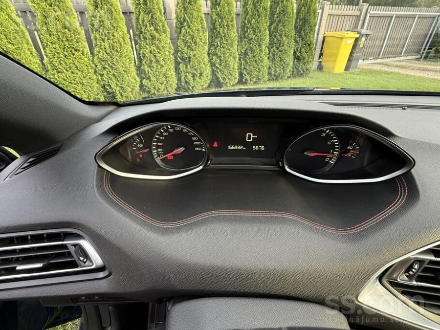 Blue Peugeot 308 2016 in Jelgava, with an engine capacity of 1.20 L and mileage of 166 thousand km for 6990 €, photo 15 on AUTOMOTO.COM.LV