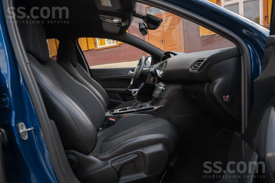 Blue Peugeot 308 2016 in Jelgava, with an engine capacity of 1.20 L and mileage of 166 thousand km for 6790 €, photo 9 on AUTOMOTO.COM.LV