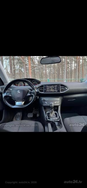 Zils Peugeot 308 2017 Tallina, ar dzinēja tilpumu 1.60 L un nobraukumu 145 tūkst. km par 8200 €, foto 10 vietnē AUTOMOTO.COM.LV