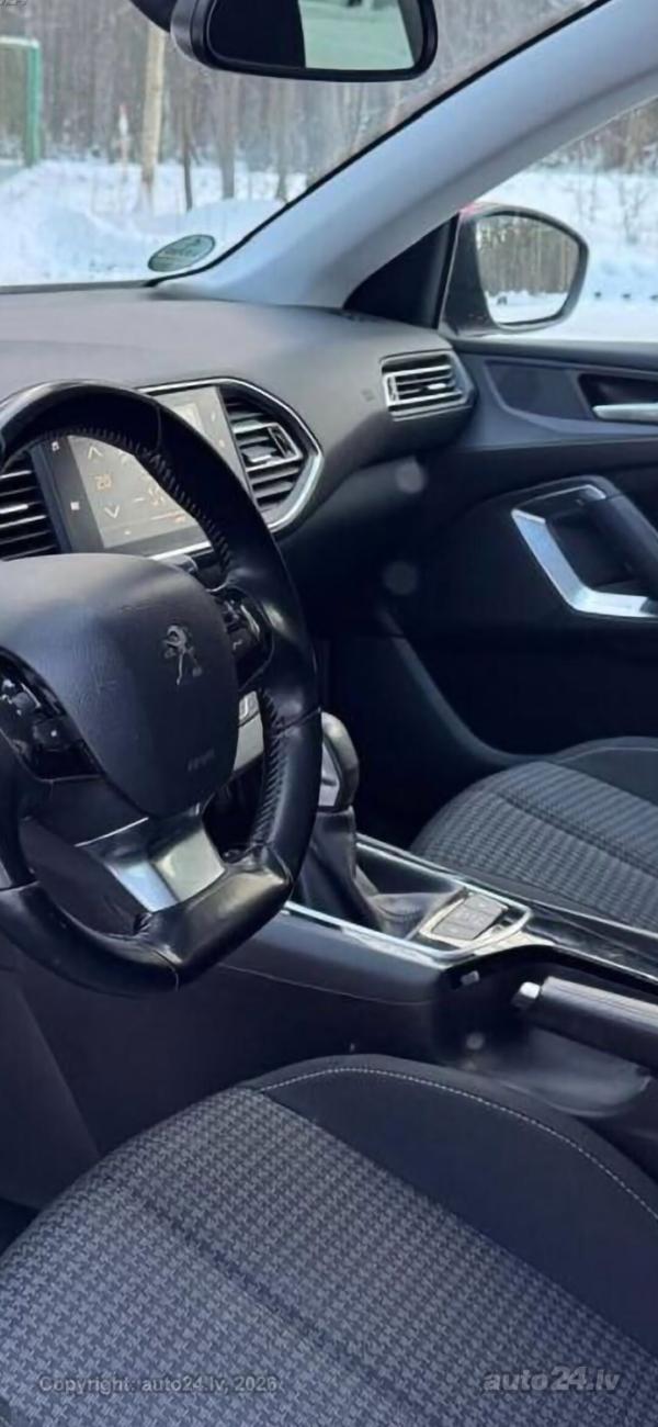 Zils Peugeot 308 2017 Tallina, ar dzinēja tilpumu 1.60 L un nobraukumu 145 tūkst. km par 8200 €, foto 11 vietnē AUTOMOTO.COM.LV