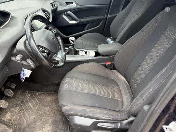 Blue Peugeot 308 2017 in Utena, with an engine capacity of 1.56 L and mileage of 280 thousand km for 4390 €, photo 6 on AUTOMOTO.COM.LV