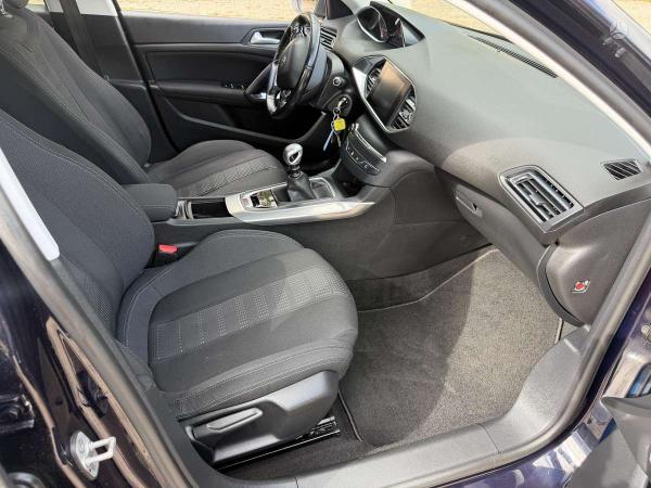Zils Peugeot 308 2017 Utena, ar dzinēja tilpumu 1.56 L un nobraukumu 280 tūkst. km par 4390 €, foto 8 vietnē AUTOMOTO.COM.LV
