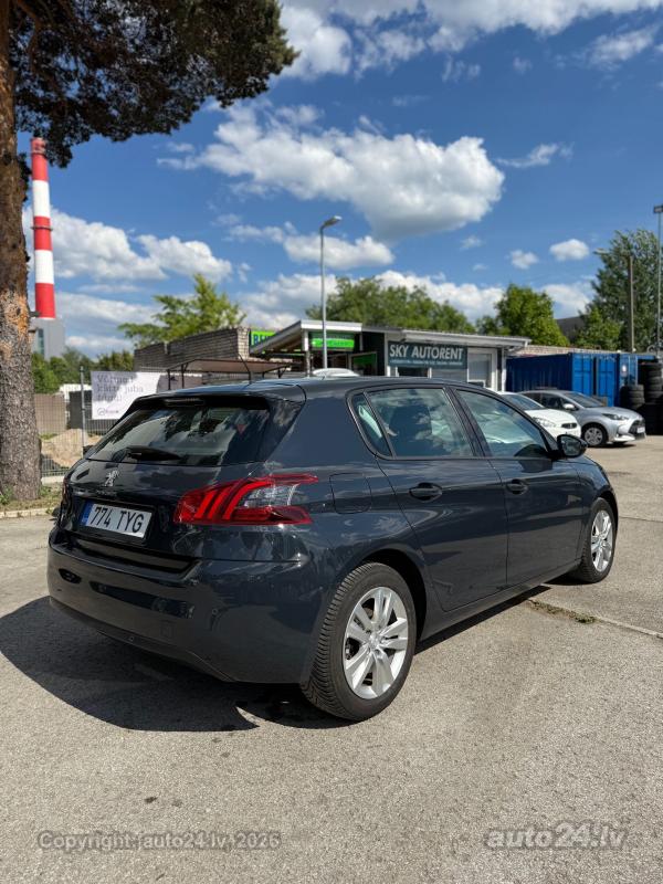 Zils Peugeot 308 2018 Tallina, ar dzinēja tilpumu 1.50 L un nobraukumu 166 tūkst. km par 7999 €, foto 6 vietnē AUTOMOTO.COM.LV